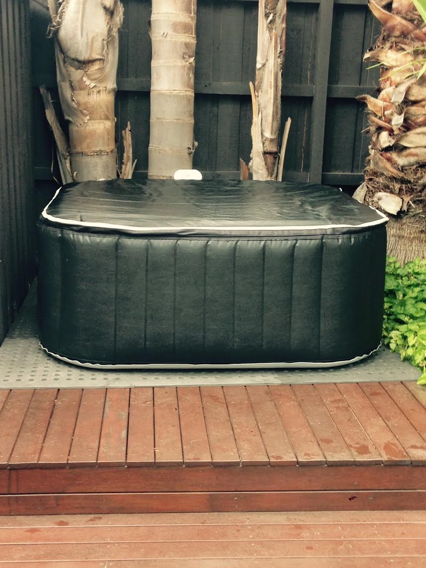 4 Seater Square Aqua Spa Ultimate Pack FREE SHIPPING